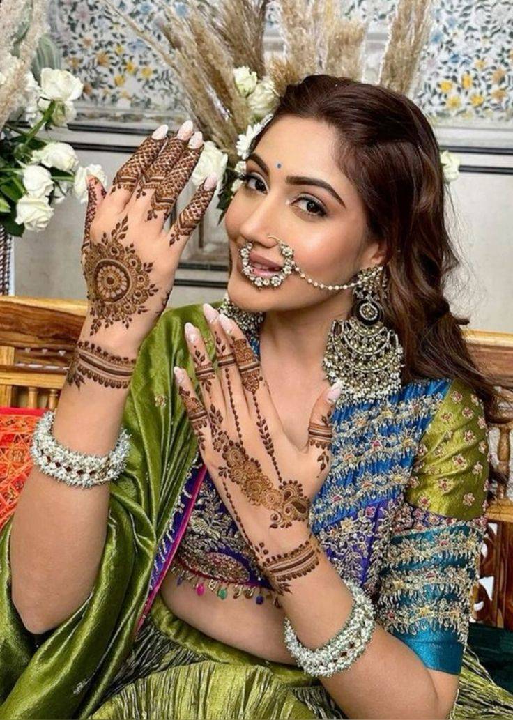 Dress for Mehndi Function: Styles, Colors & Trends - Mehndi Designz
